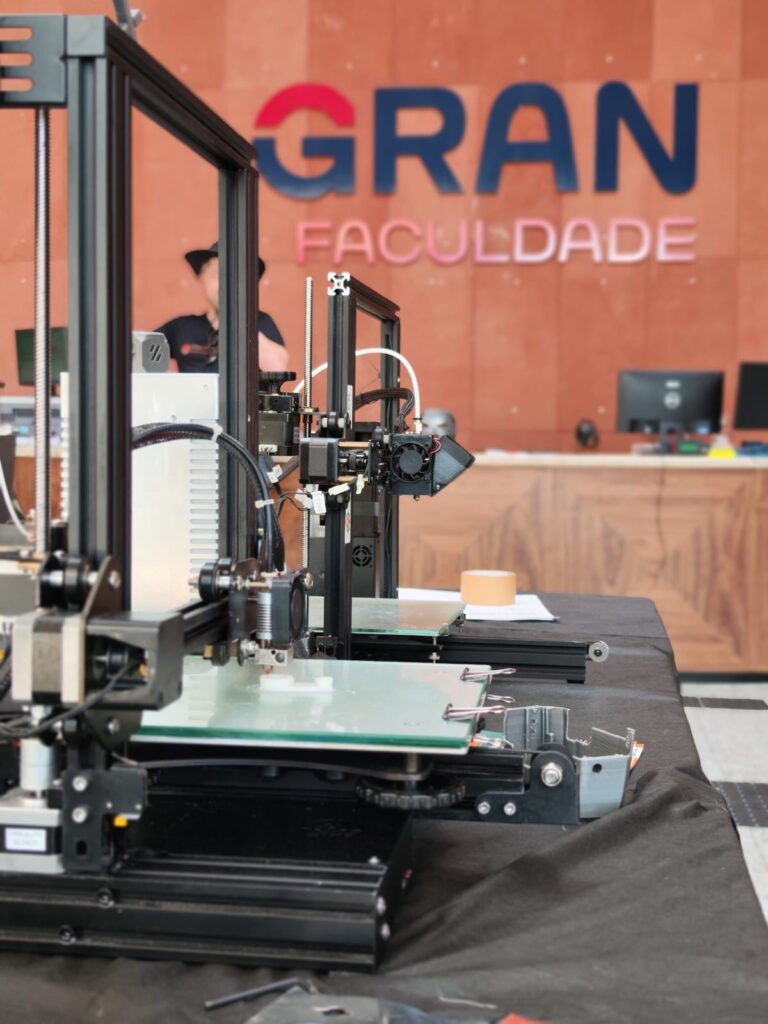 A Gran Faculdade sediou a 3ª Feira Maker do Espaço CMaker. Confira ...